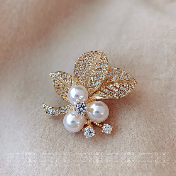 Pearl Brooch - Etsy