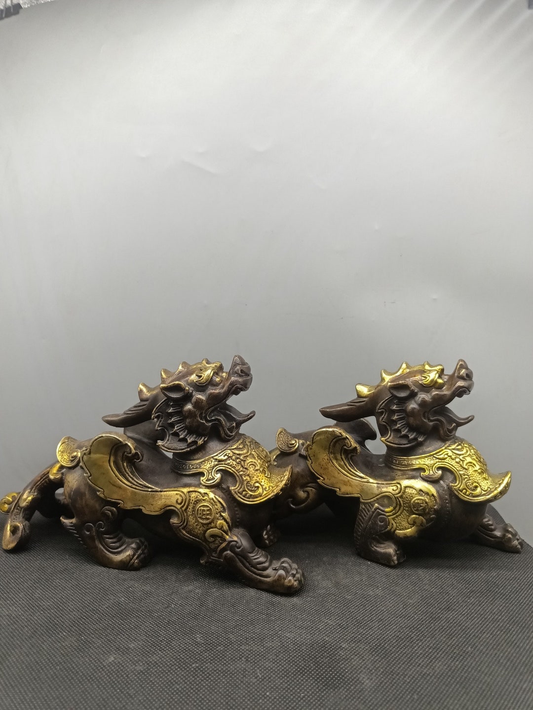 A Pair of Chinese Antique Pure Hand-carved Pure Copper Caifu Unicorns ...