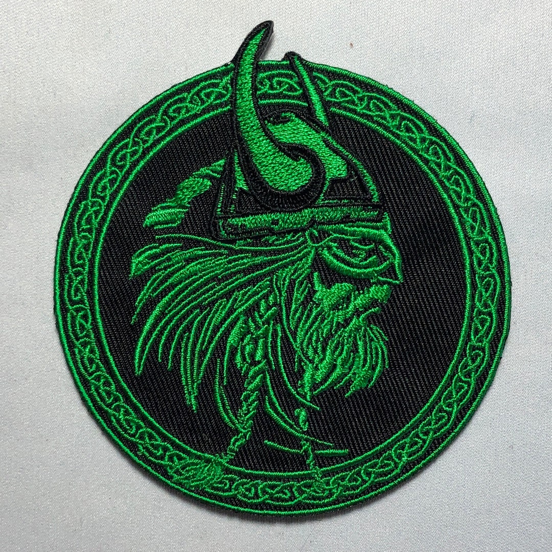 VIKING HEAD Helmet Shield Norse Odin Skull Patch Morale Mean Face Army ...