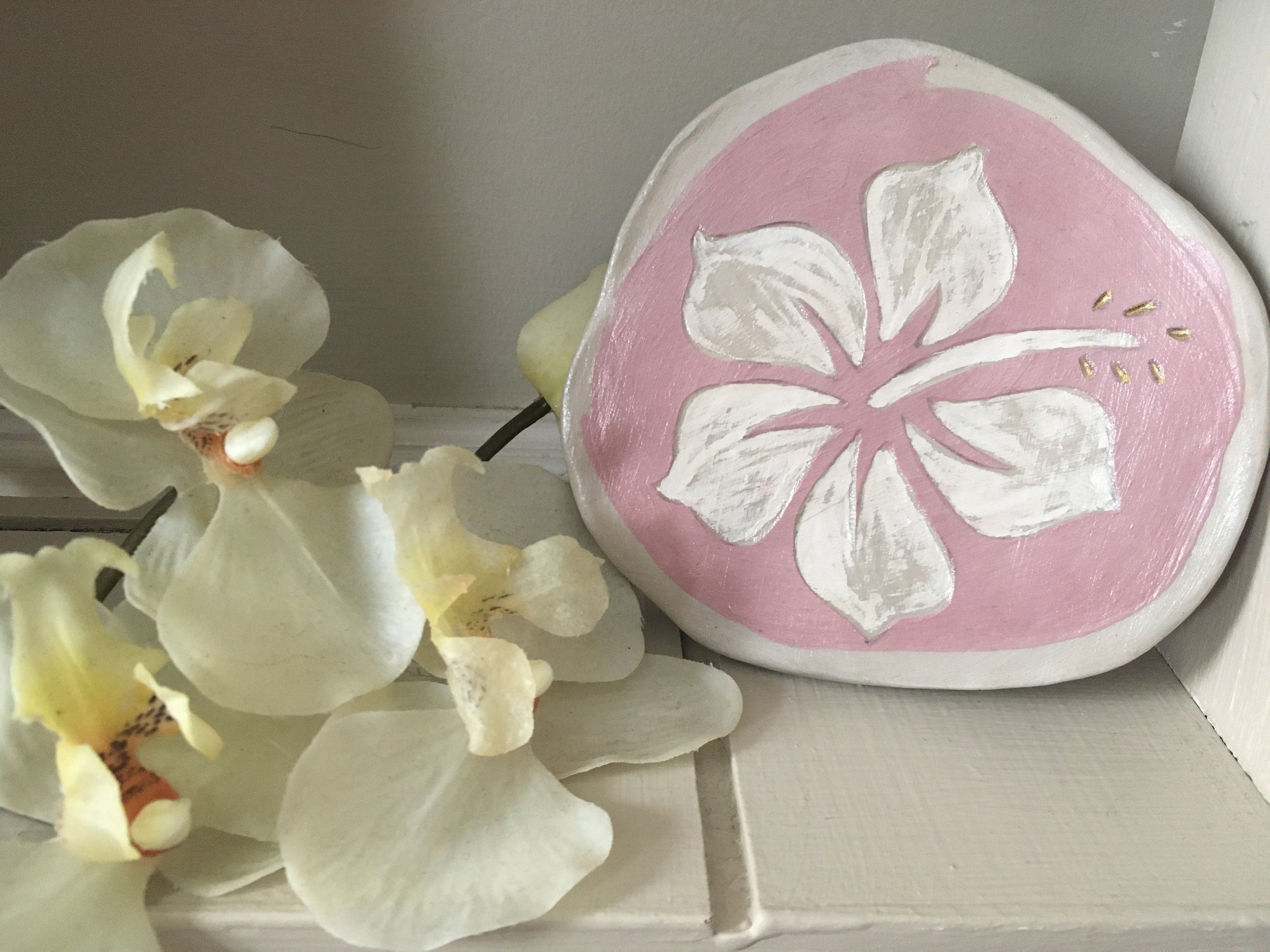 White Hibiscus Flower Sgraffito Clay Decor, Clay Carving, Pottery Art ...