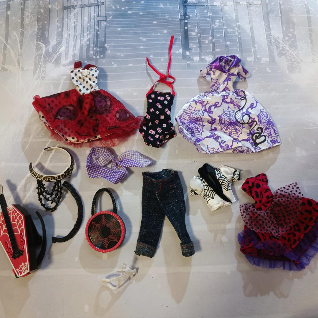 Monster High Doll Operetta Clothes and Accessories Lot/ Collectibles ...