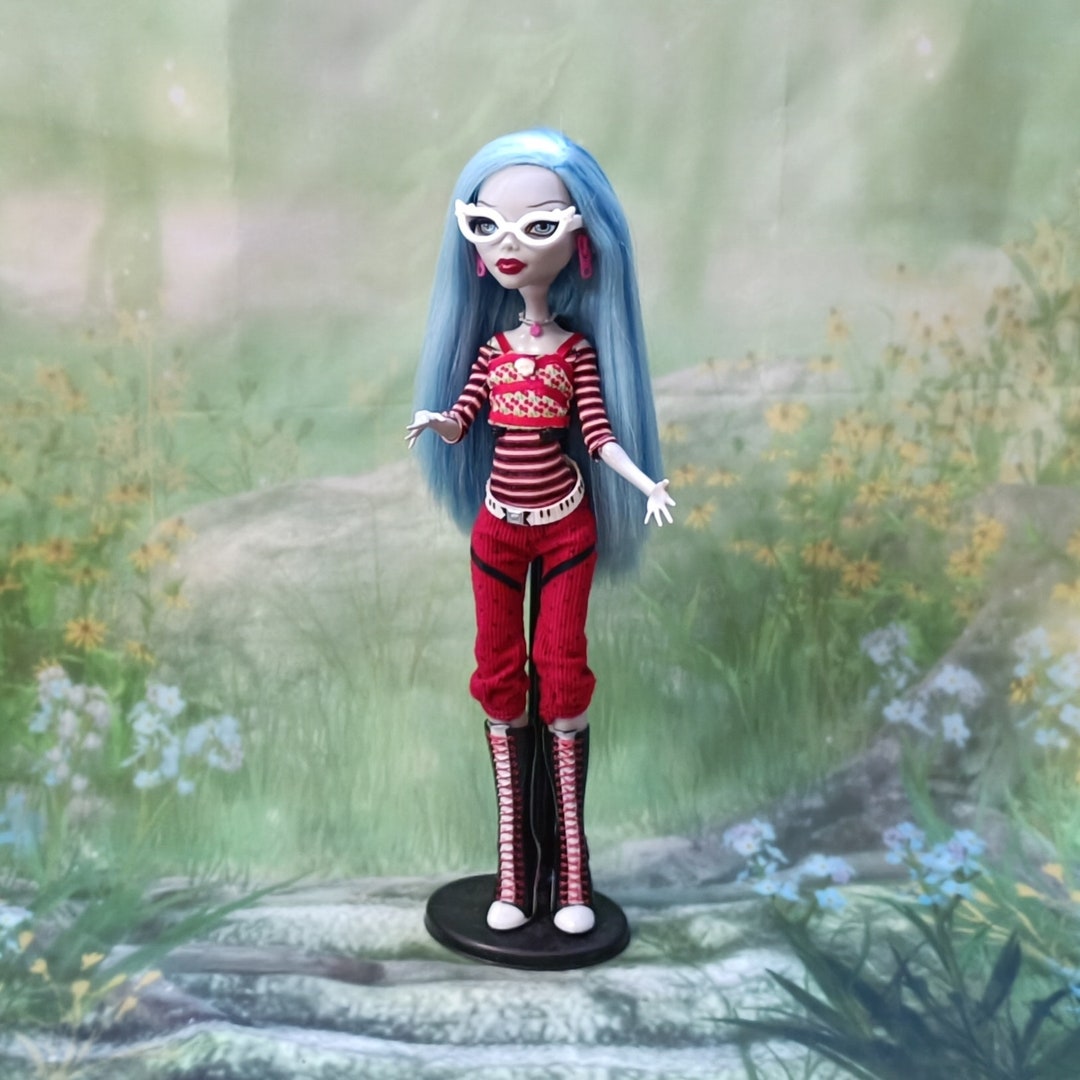 Monster High Doll Ghoulia Yelps/ Basic/ Collectibles / Rare/ Mattel ...