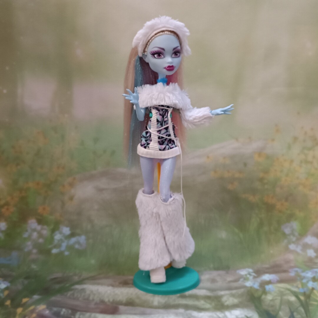 Monster High Doll Abbey Bominable - School’s Out/ Basic/ Collectibles ...