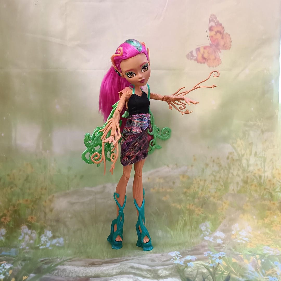 Monster High Doll Treesa Thornwillow / Garden Ghouls/ Collectibles ...