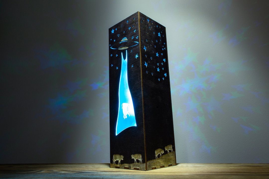 Alien Lamp | Alien UFO Abduction Scene Cow Pasture Lamp Neon Light ...