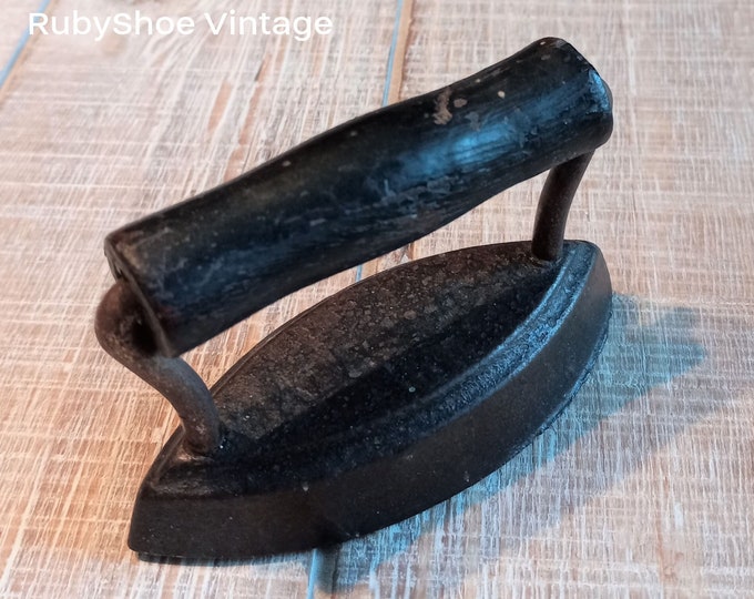 Mini Sad Iron. Antique Iron. Country Classic. Rustic Cast Iron ...