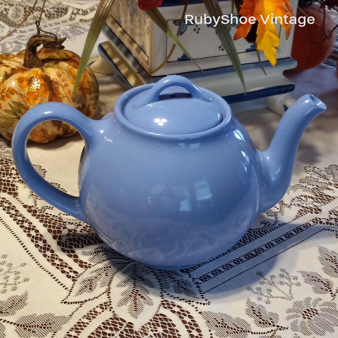 Vintage Periwinkle Blue Lipton Teapot. Tea Party. China Hall ...