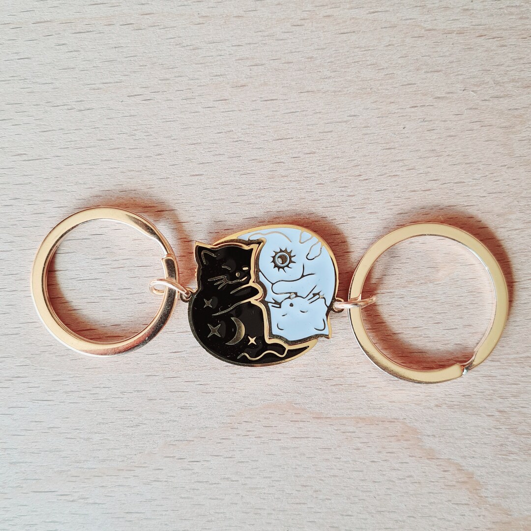 Pair of Day & Night Hugging Cuddling Cat Keychains Yin Yang Cat Moon ...