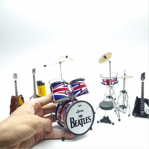 Miniature Drum and Guitars the Beatles UK Exclusive Display Signature ...