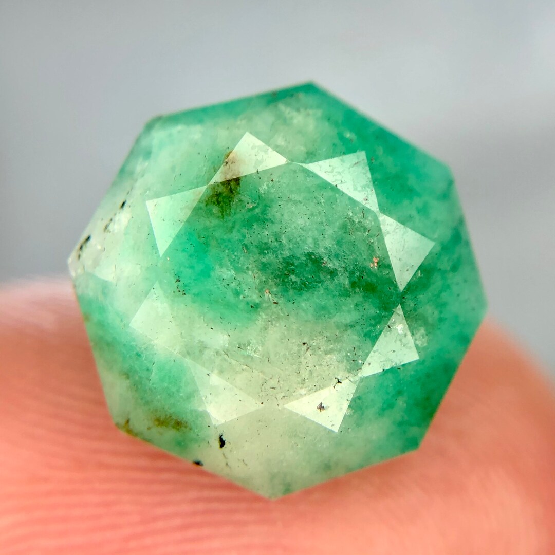 5.00ct Rare Quartzite Emerald Top Cut Gemstone From Pakistan - Etsy