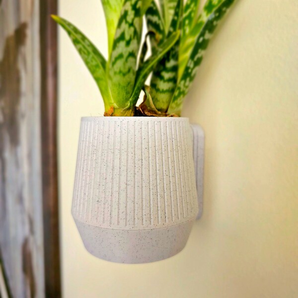 Wall Mounted Planter - Etsy