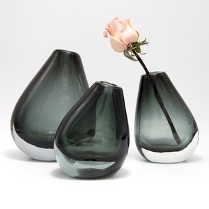 Modern Gradient Water Drop Glass Vase / Organic Hand Blown Glass Vase ...