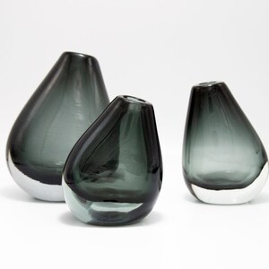 Modern Gradient Water Drop Glass Vase / Organic Hand Blown Glass Vase ...