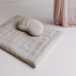 2-in-1 Meditation Mat & Yoga Bolster | Adjustable Thickness With ...