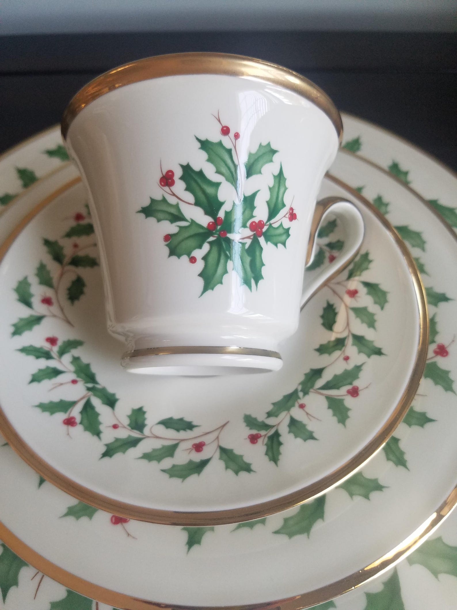 Lenox Holiday Collection. Porcelain Place Setting 4 Piece. Christmas ...