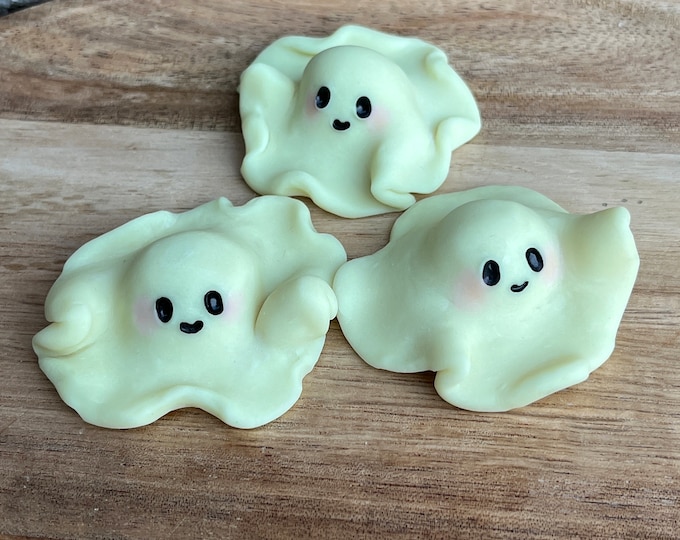 Little Ghosties/ghost Friends/hey Boo/waving Ghosts/glowing Ghosts/spoopy Decor - Etsy
