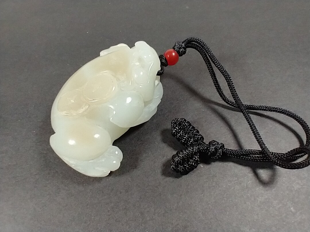 White Jade Three Legged Money Frog Toad - Etsy