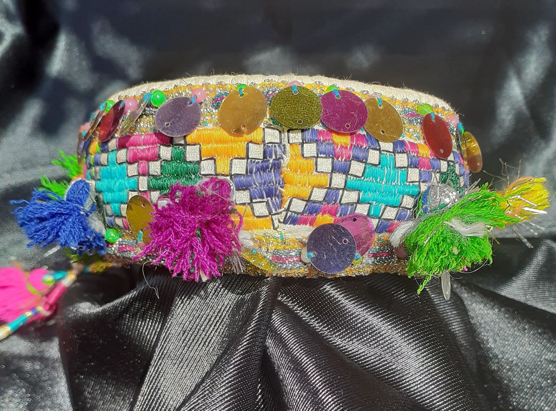 Vintage Decorated Cloth Carrying Ring Support for Head Loads From the ...