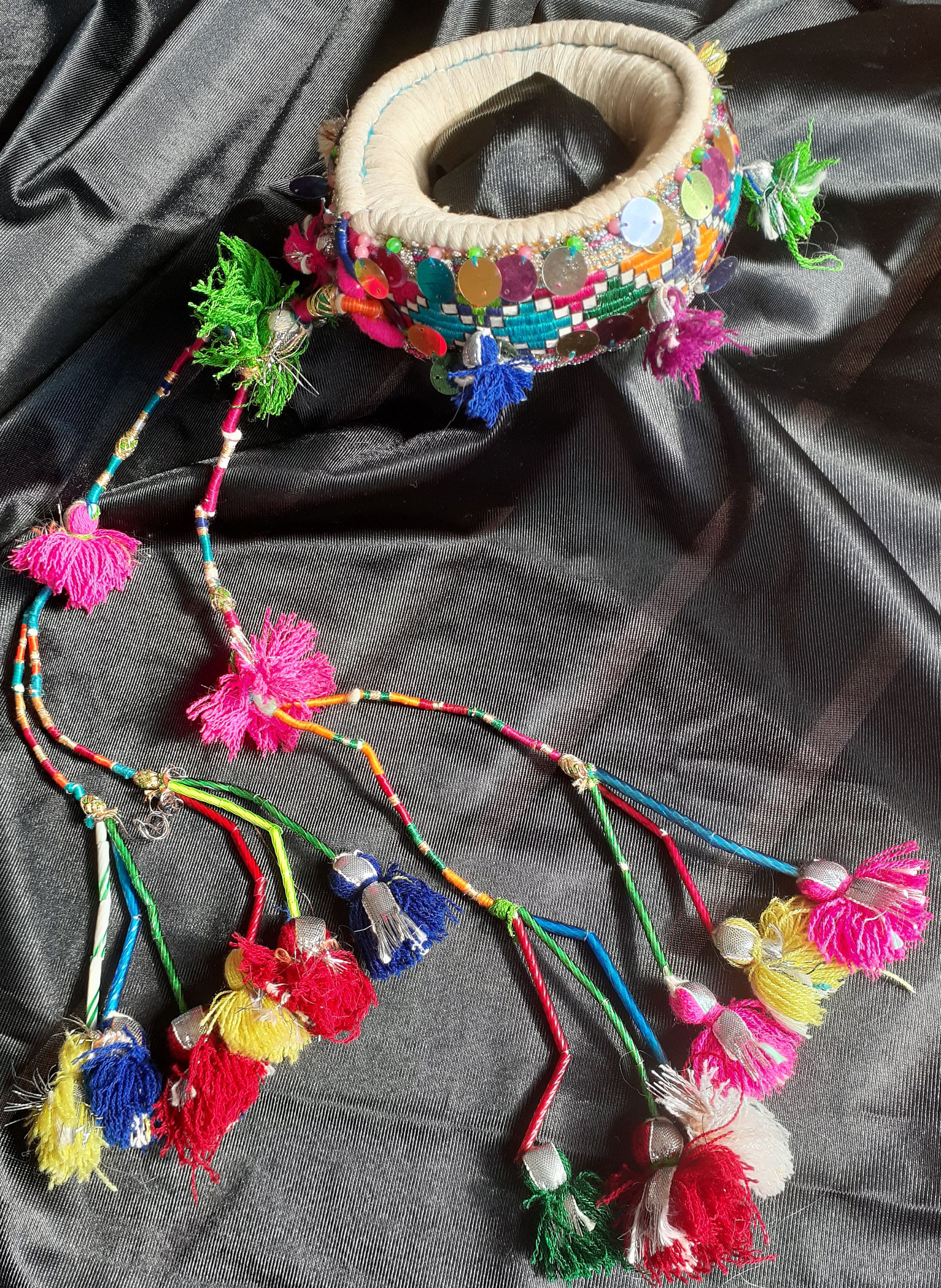 Vintage Decorated Cloth Carrying Ring Support for Head Loads From the ...