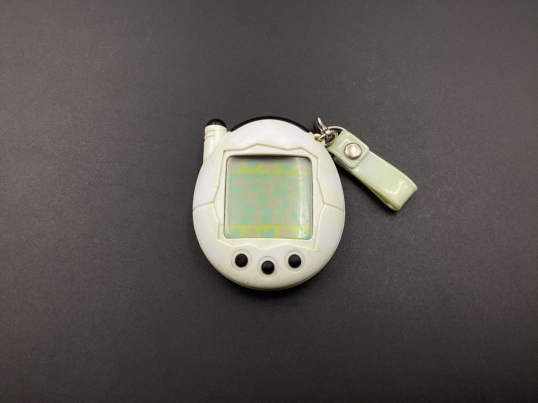 Tamagotchi Connection V3 White , Japan Version Second-hand - Etsy