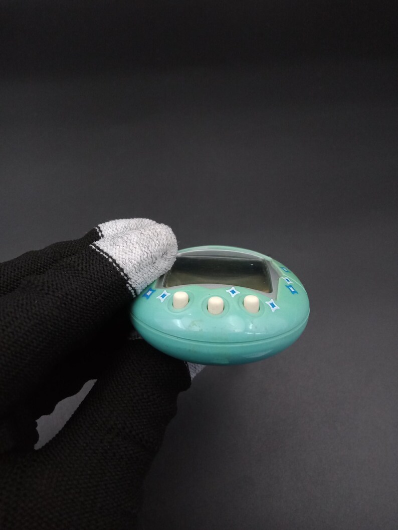 SKU YU 321 | Tamagotchi Connection V3 Bandai Japanese ( Sold as Parts ...