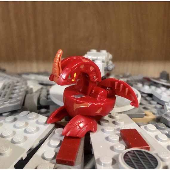 Bakugan Pyrus Ultimate Dragonoid