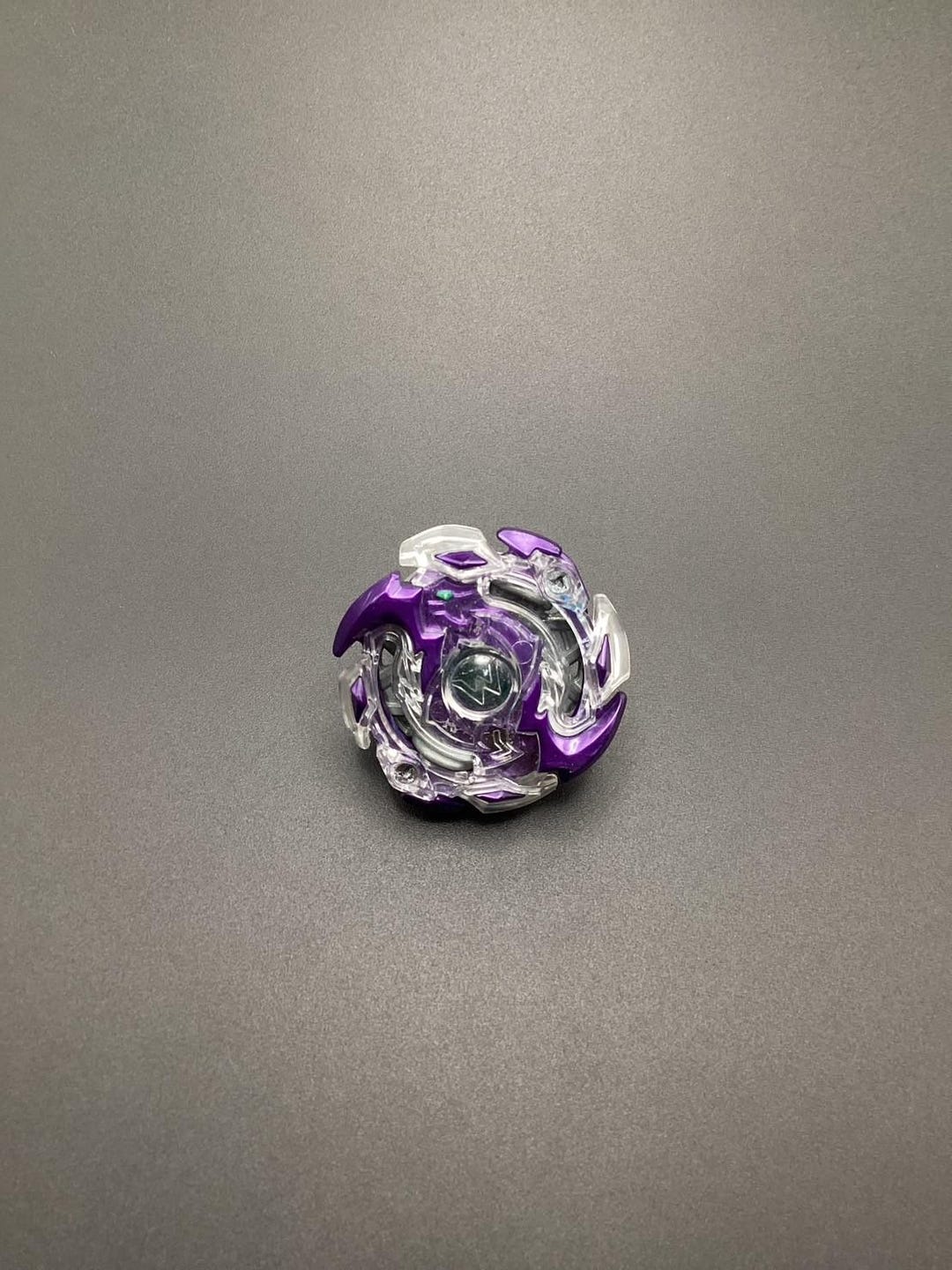 SKU BB04 F189 | Beyblade Takara Tomy , B-41 Wild Wyvern Vertical - Etsy