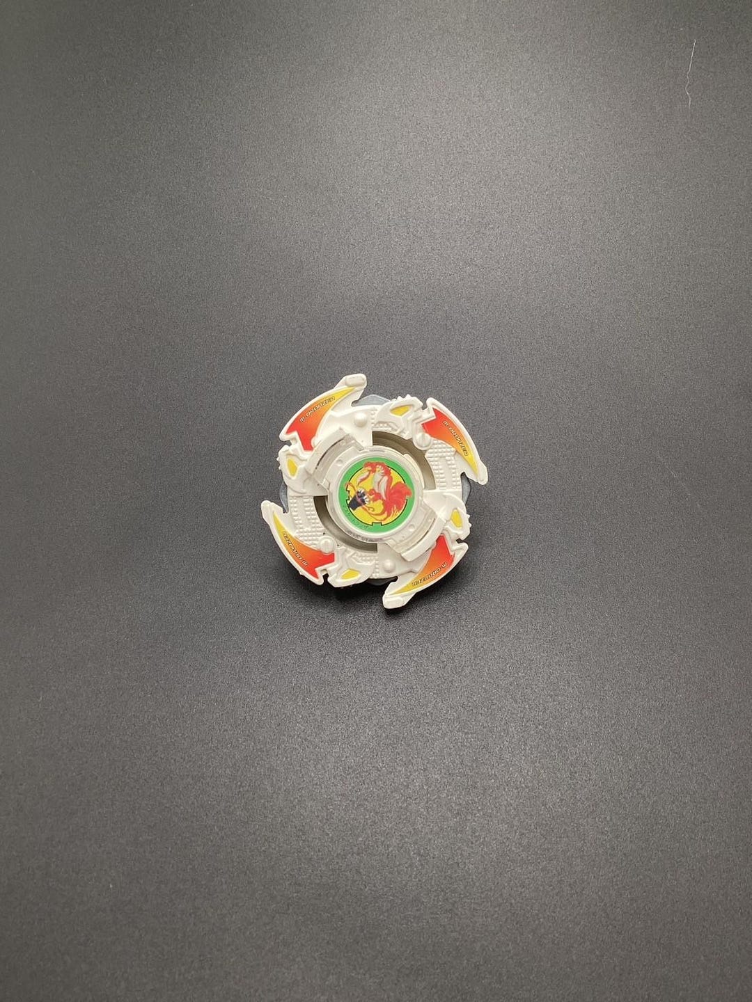 SKU BB02 F590 | Beyblade Takara , Master Dranzer White - Etsy