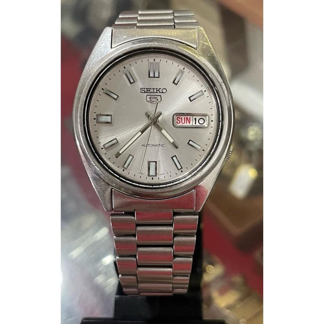 Vintage Seiko 5 Automatic (snxs73) With Silver Sunbright Dial - Etsy