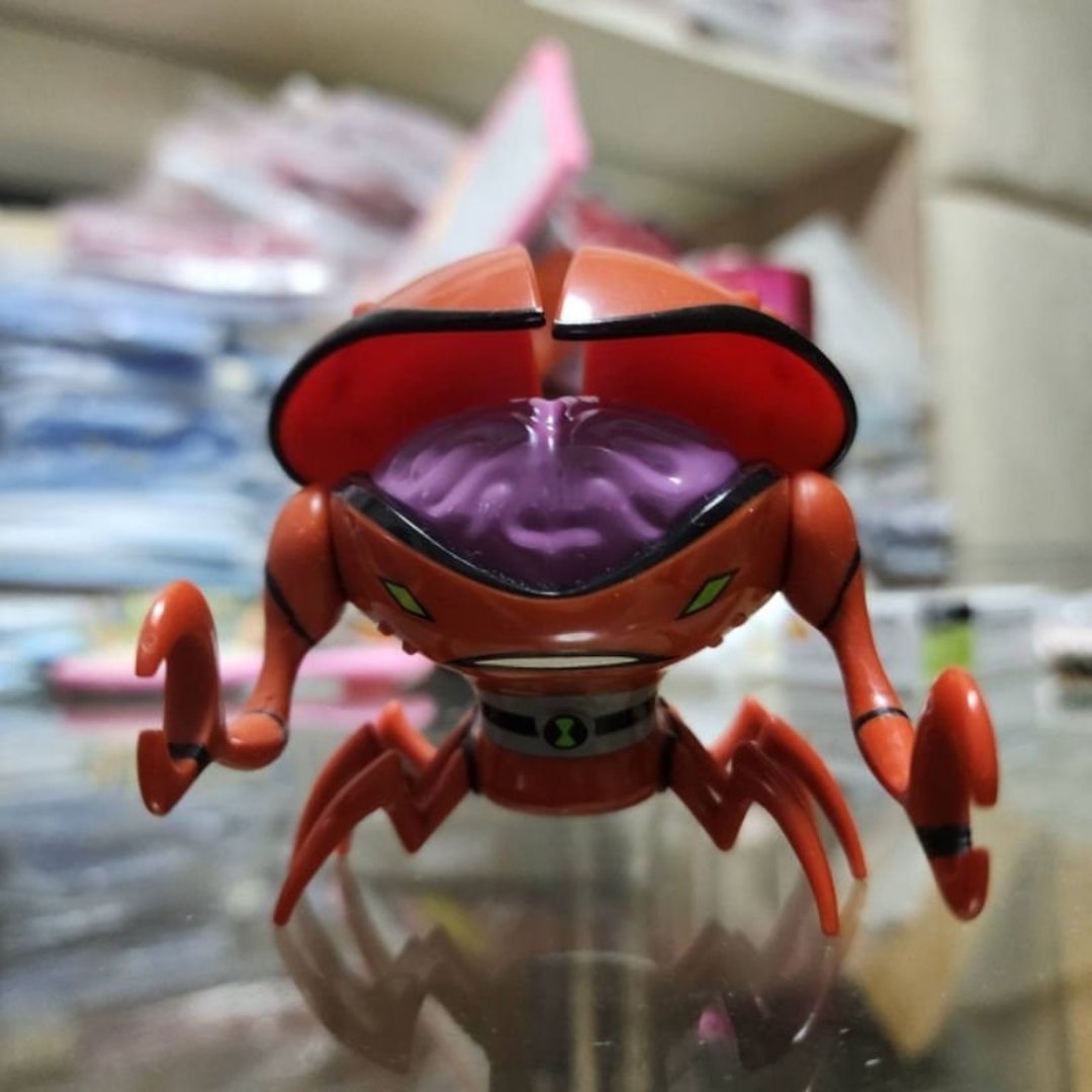 Ben 10 Brainstorm Toy