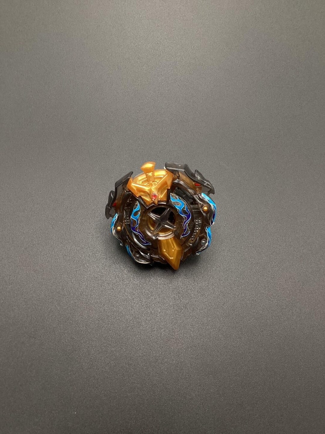 SKU BB04 F173 | Beyblade Takara Tomy , Golden Xcalibur Gold - Etsy