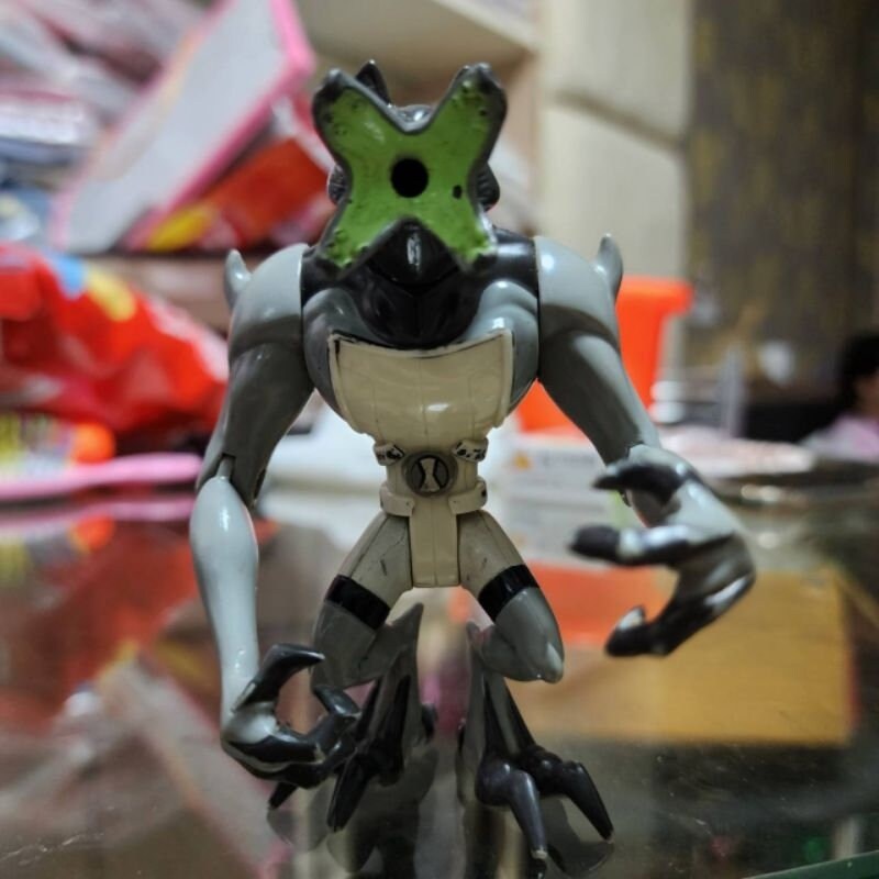Ben 10 Benwolf Toy