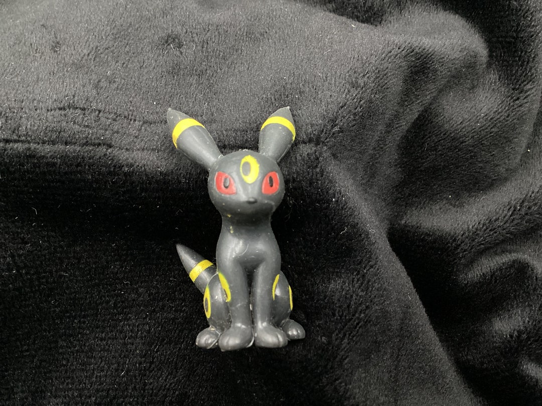 Umbreon / Pokemon Mini Figure - Etsy