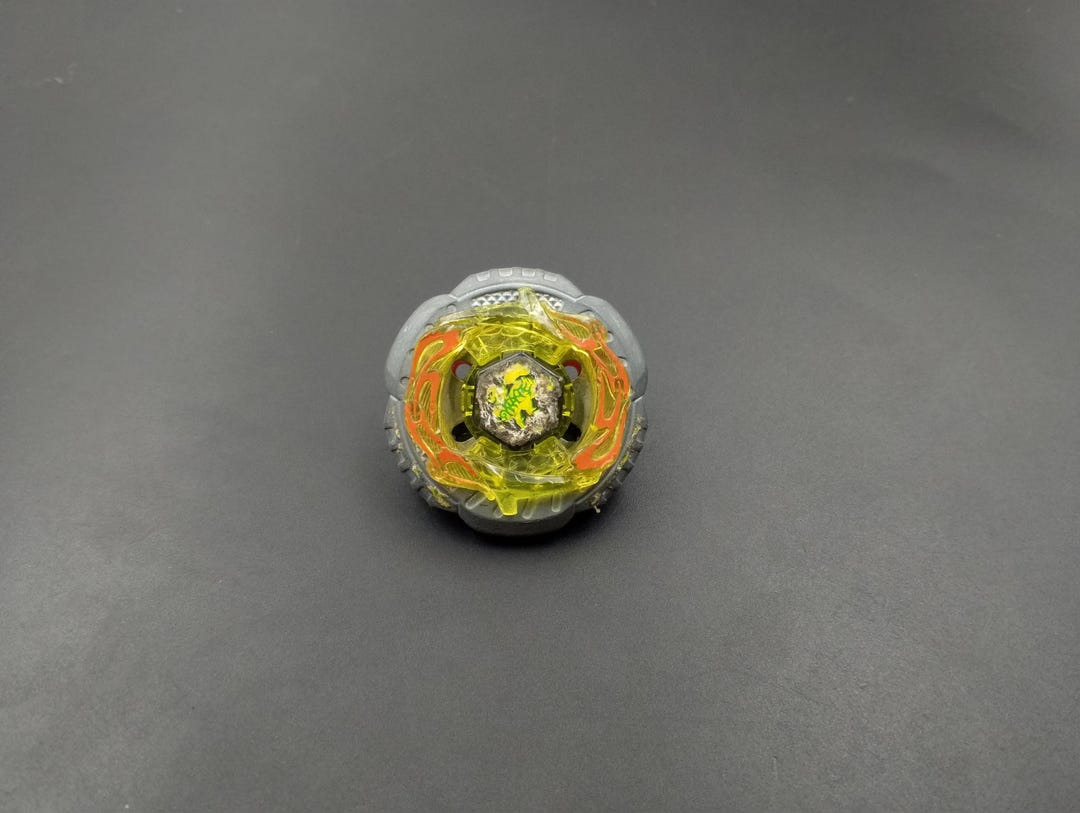 SKU BB03 F69 | Beyblade Metal Fight Takara , Yellow Rock Zurafa - Etsy