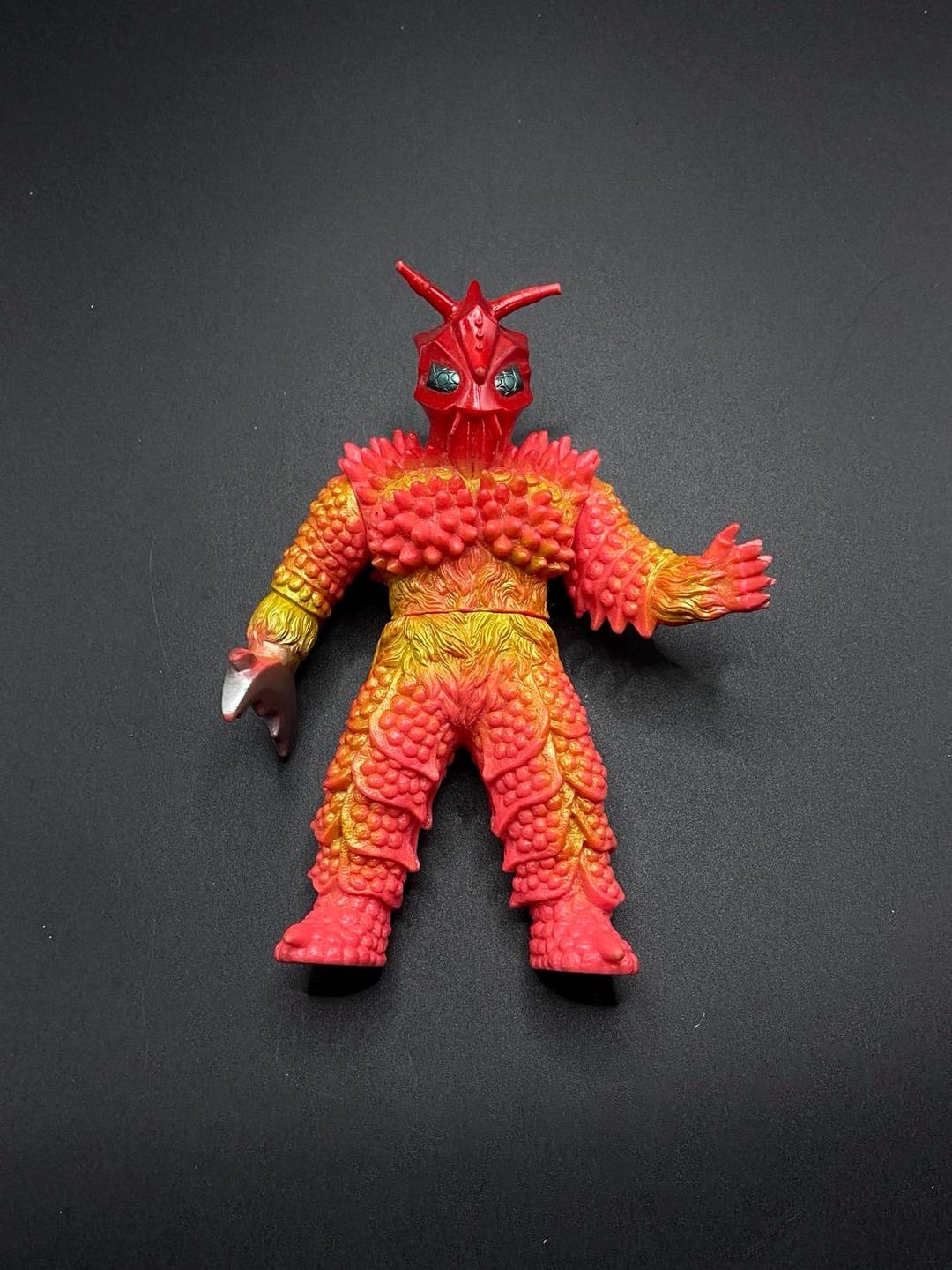 SKU B145P1120 | Mini Figure Ultraman Kaiju Giant Yapool Authentic Toy ...