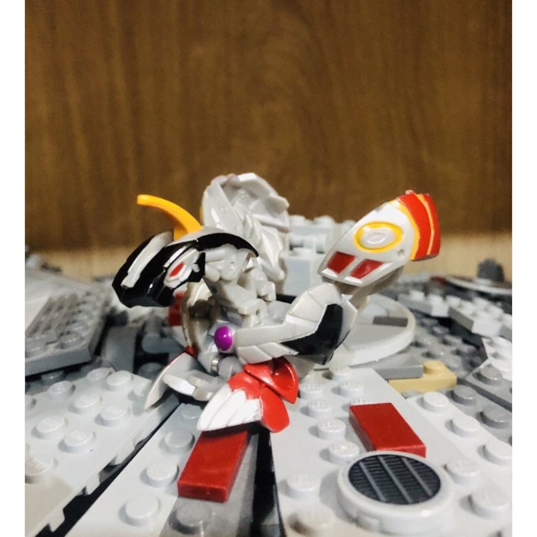 Bakugan Pyrus Helios MK2 Black Body Japan Exclusive BakuganSeries ...