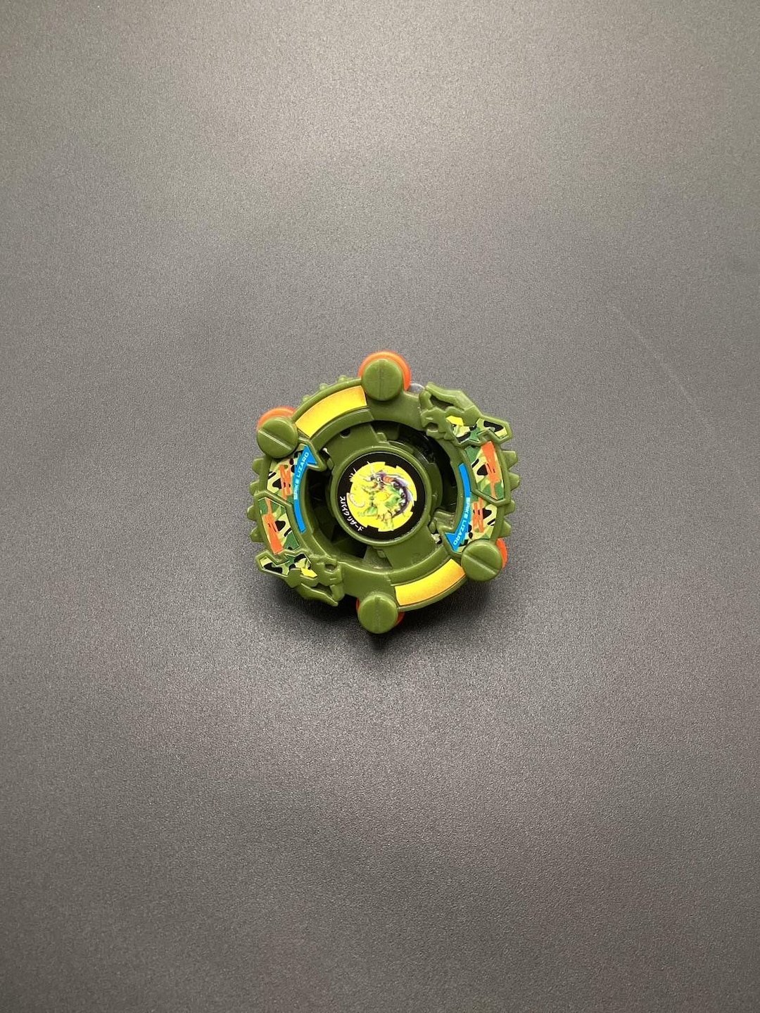 SKU BB05 F4 | Beyblade Takara , Green Spike Lizard - Etsy