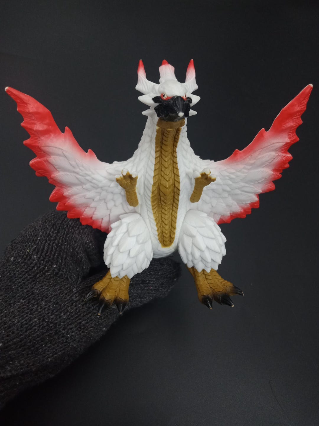 SKU B750P8071 | Bandai Figure Ultraman Ultra Monster Gue Basser Kaiju ...