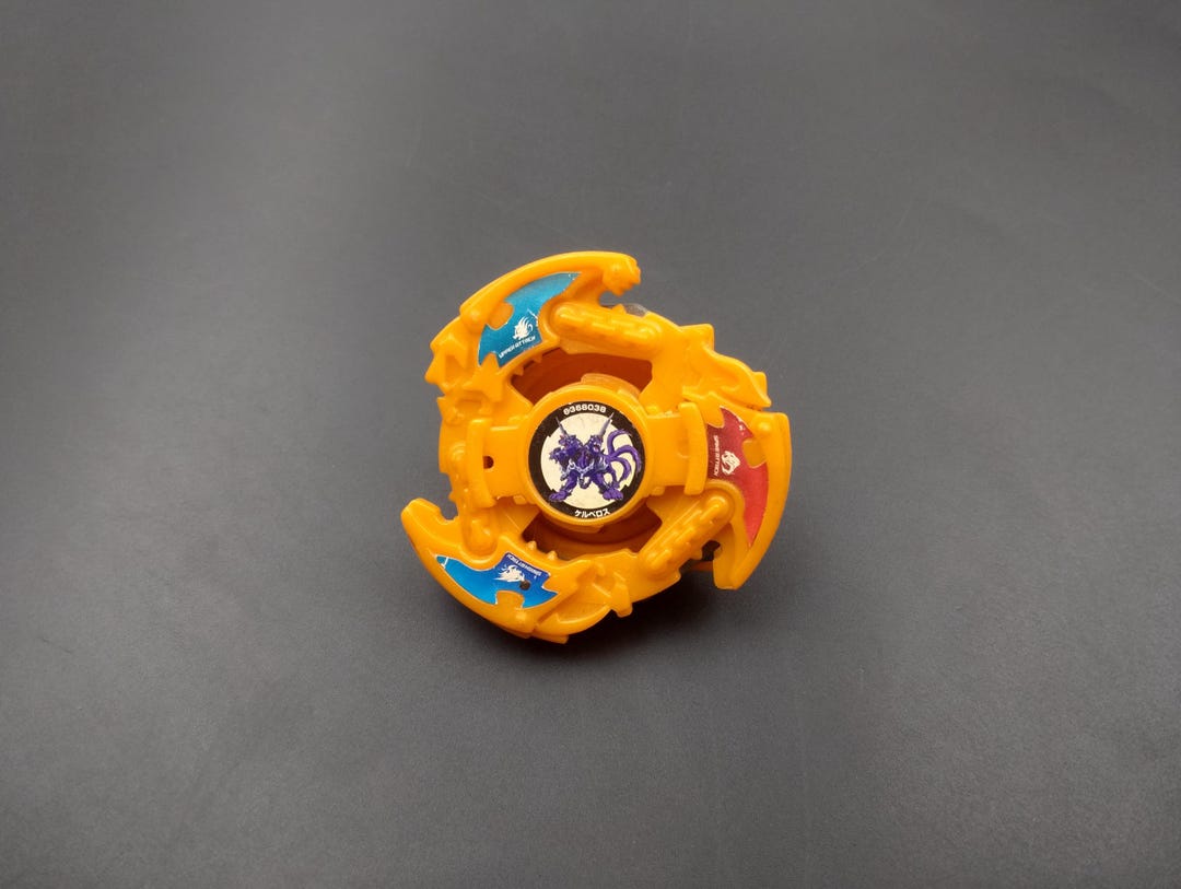 SKU BB02 F420 | Beyblade Takara , Burning. Kerberous - Etsy