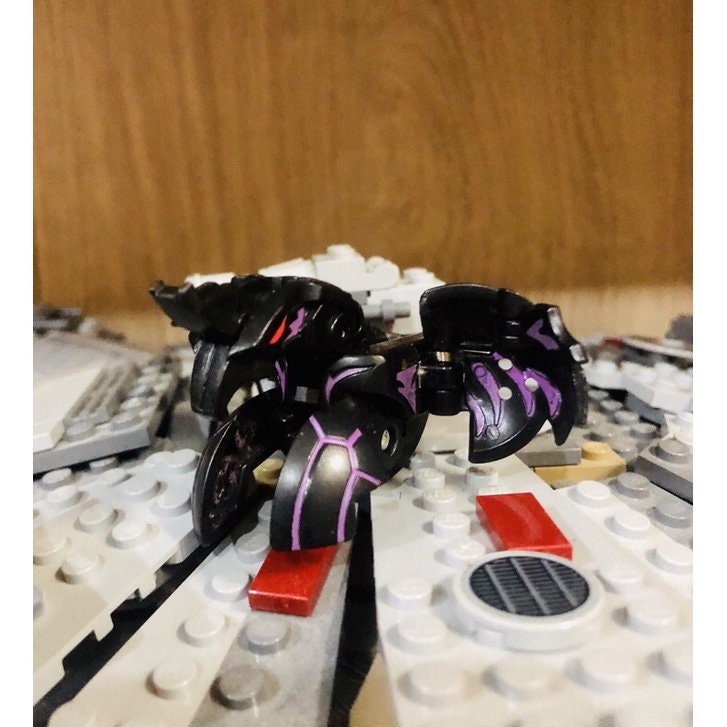 Bakugan Pyrus Skyress