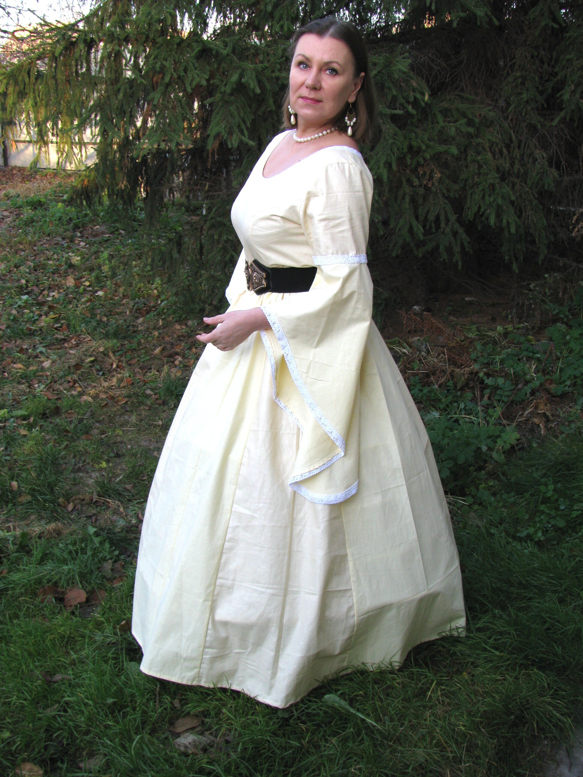 Full Medieval Costume. Hooded Cloak, Dress, Velvet Beret, Petticoat ...