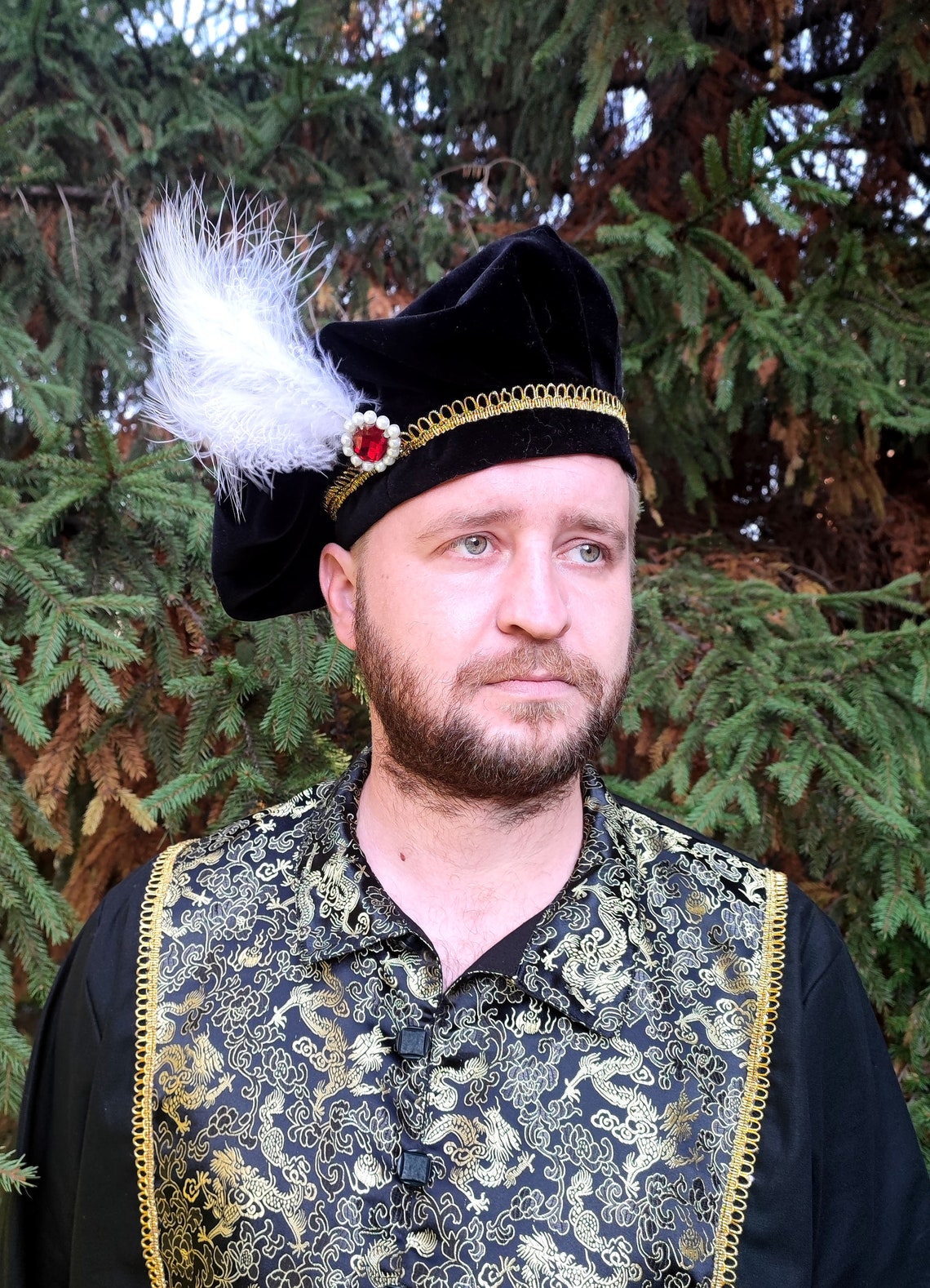 Black Medieval Hat With Feathers and Red Brooch Renaissansse | Etsy