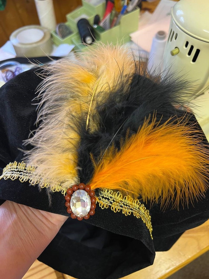 Black Medieval Hat With Feathers and Red Brooch Renaissansse Velvet ...