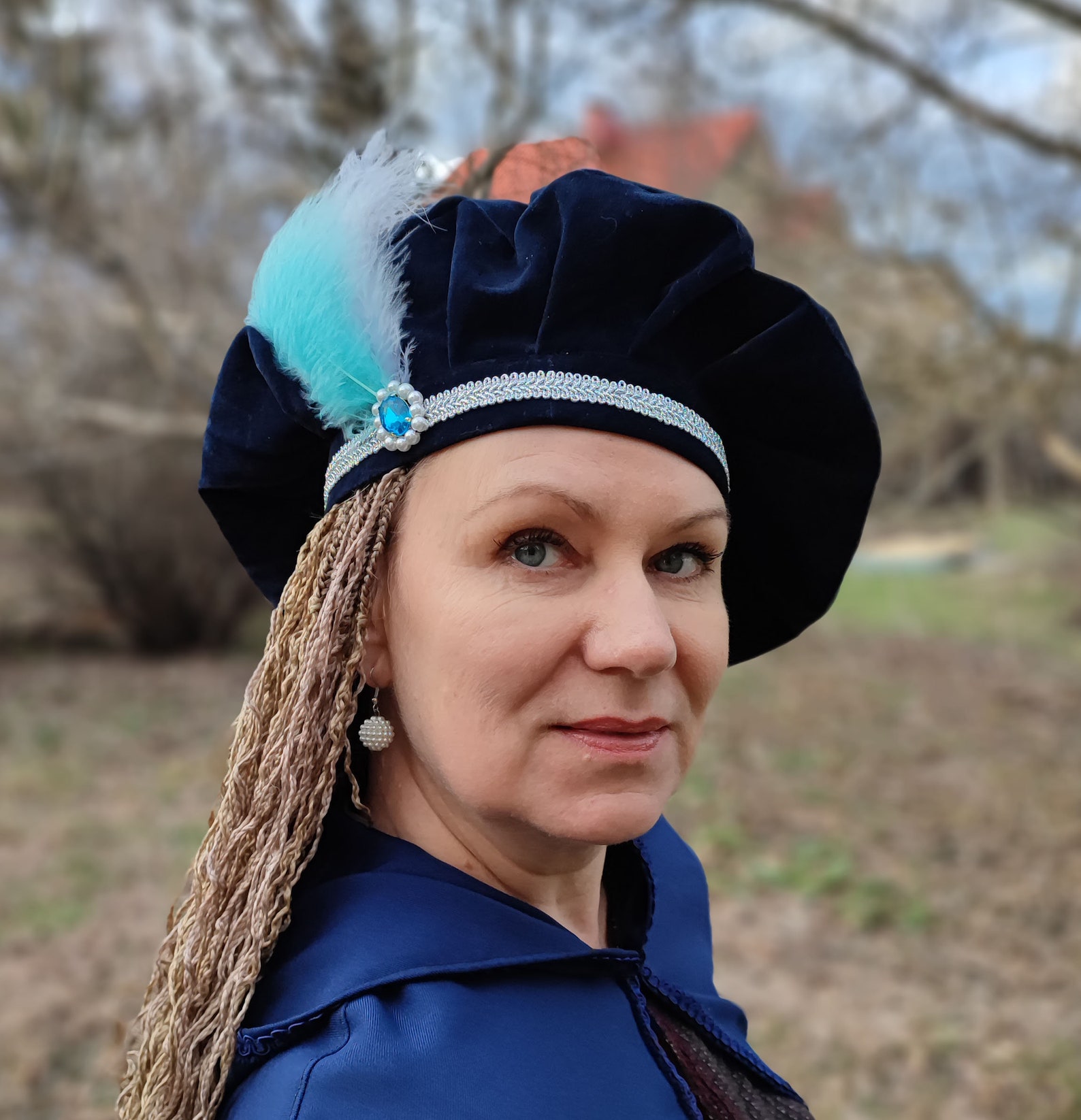 Black Medieval Hat With Feathers and Red Brooch Renaissansse Velvet ...