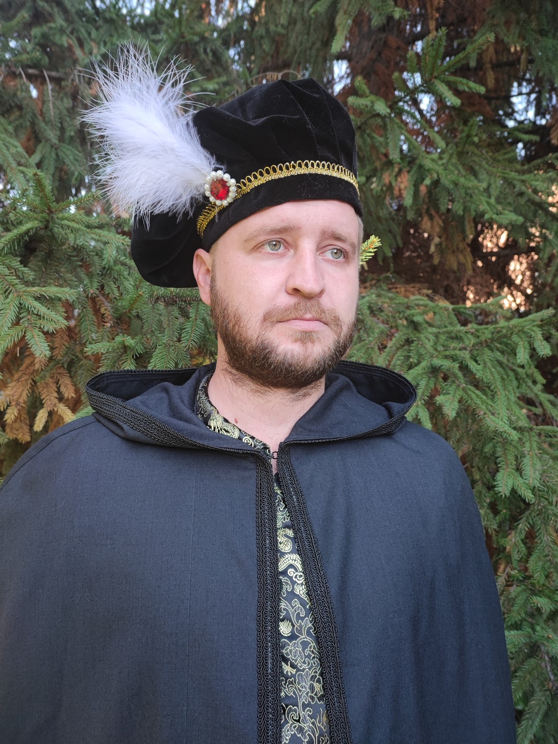 Black Medieval Hat With Feathers and Red Brooch Renaissansse - Etsy