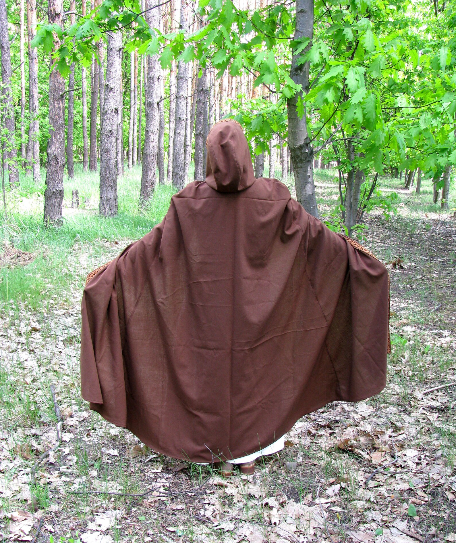Brown Hooded Viking Cloak Wool Shieldmaiden's Cape With Leather Trim ...