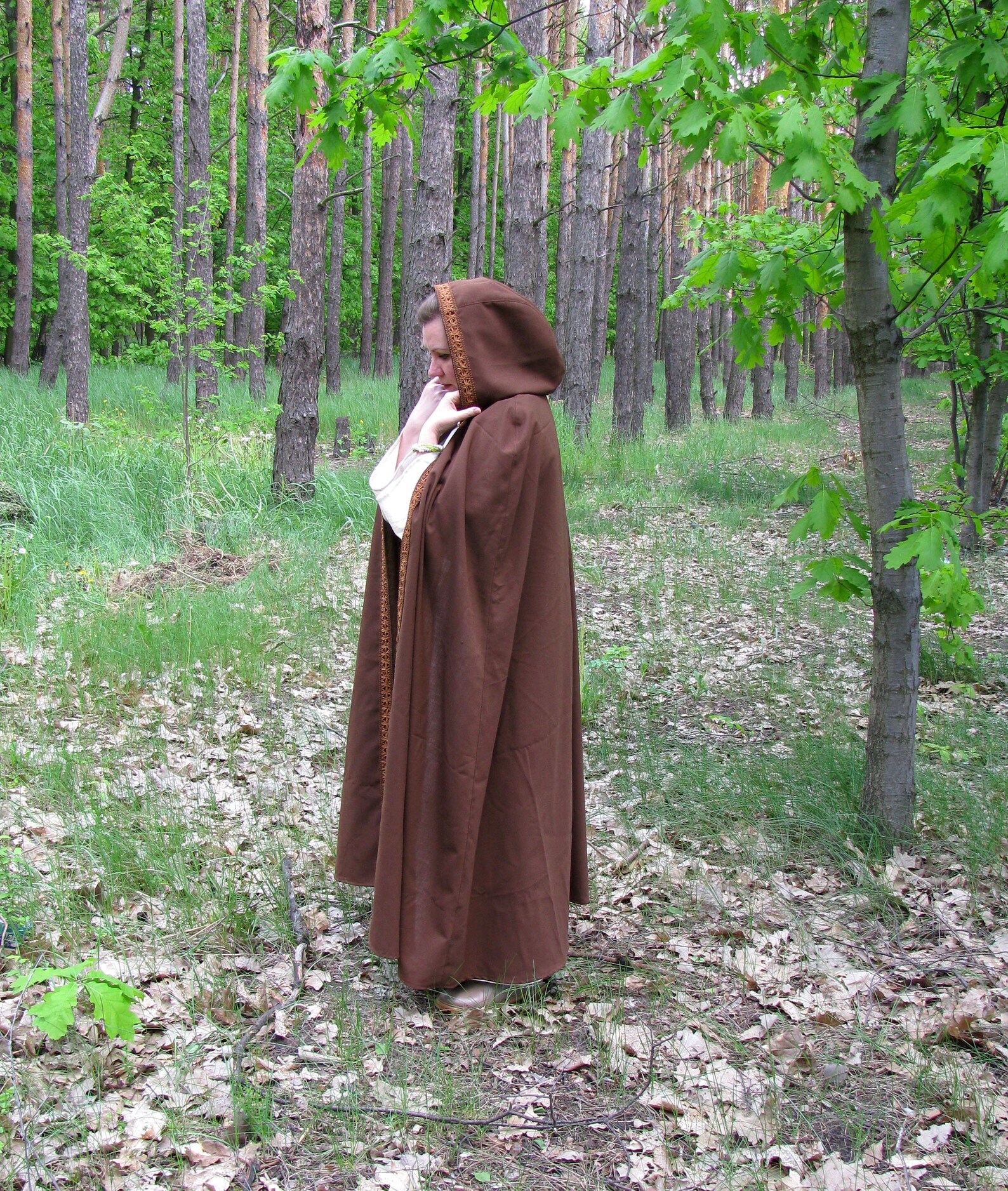 Brown hooded viking cloak Wool shieldmaiden's cape with | Etsy