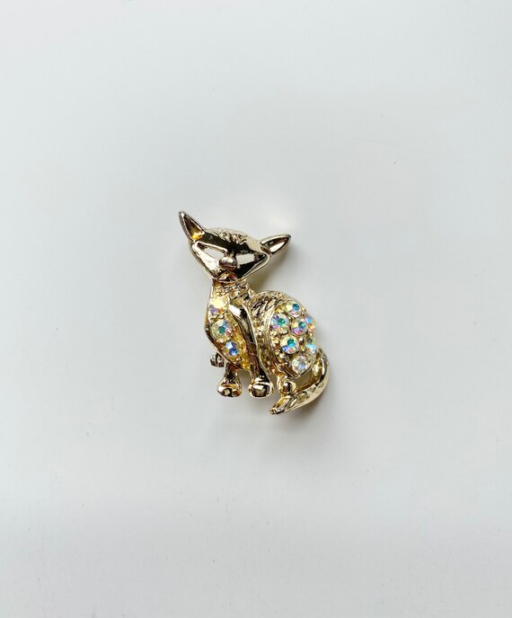 Jeweled cat brooch - Gem
