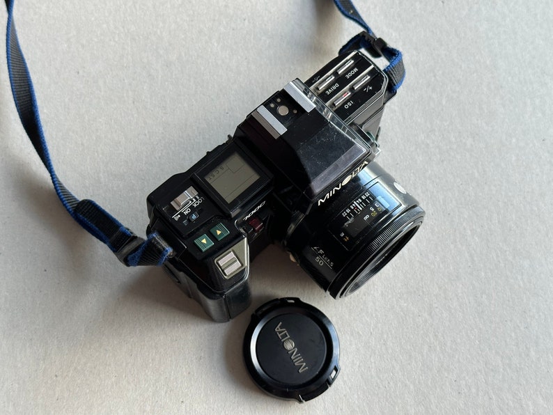 Vintage Minolta 7000 35mm Film SLR Camera With Auto Focus, With Minolta ...