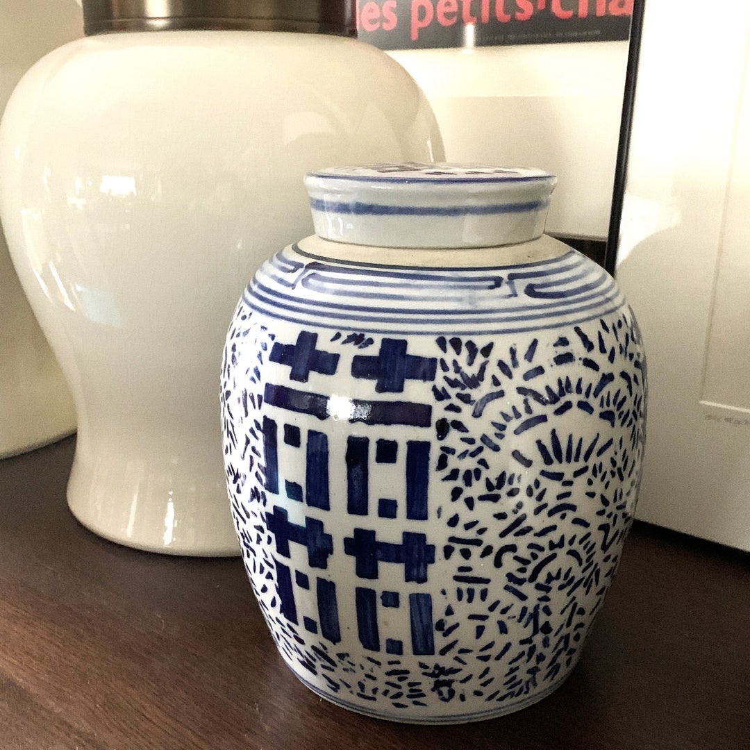 Vintage Mid Century Chinese Blue and White Ginger Jar Double Happiness ...